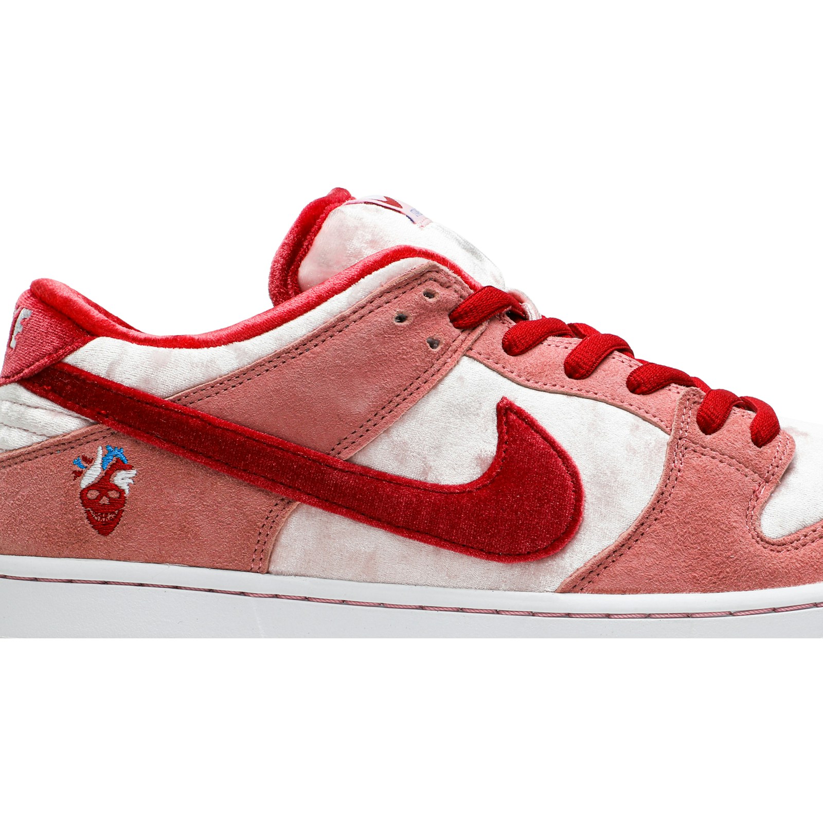 Nike SB Dunk Low x StrangeLove ‘Valentine’s Day’ CT2552-800 – Snkdaily